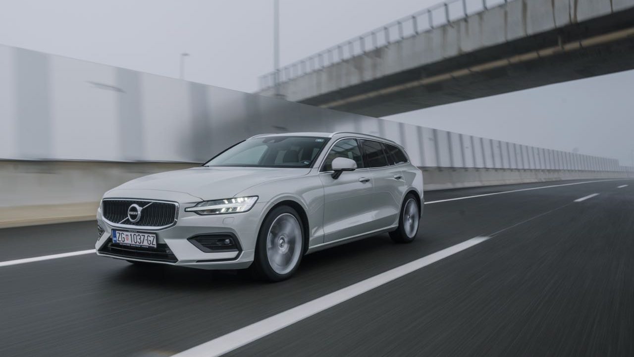Test Volvo V60 D3 A Momentum | AMS
