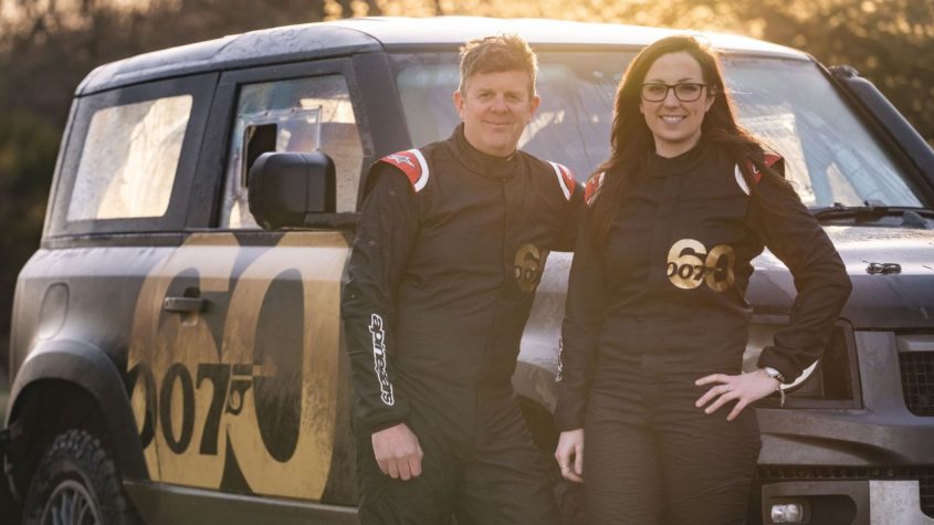 Defender u čast Jamesu Bondu - AMS